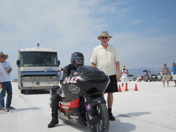 World's Fastest Bagger: Chris Rivas sets record of over 200 mph!